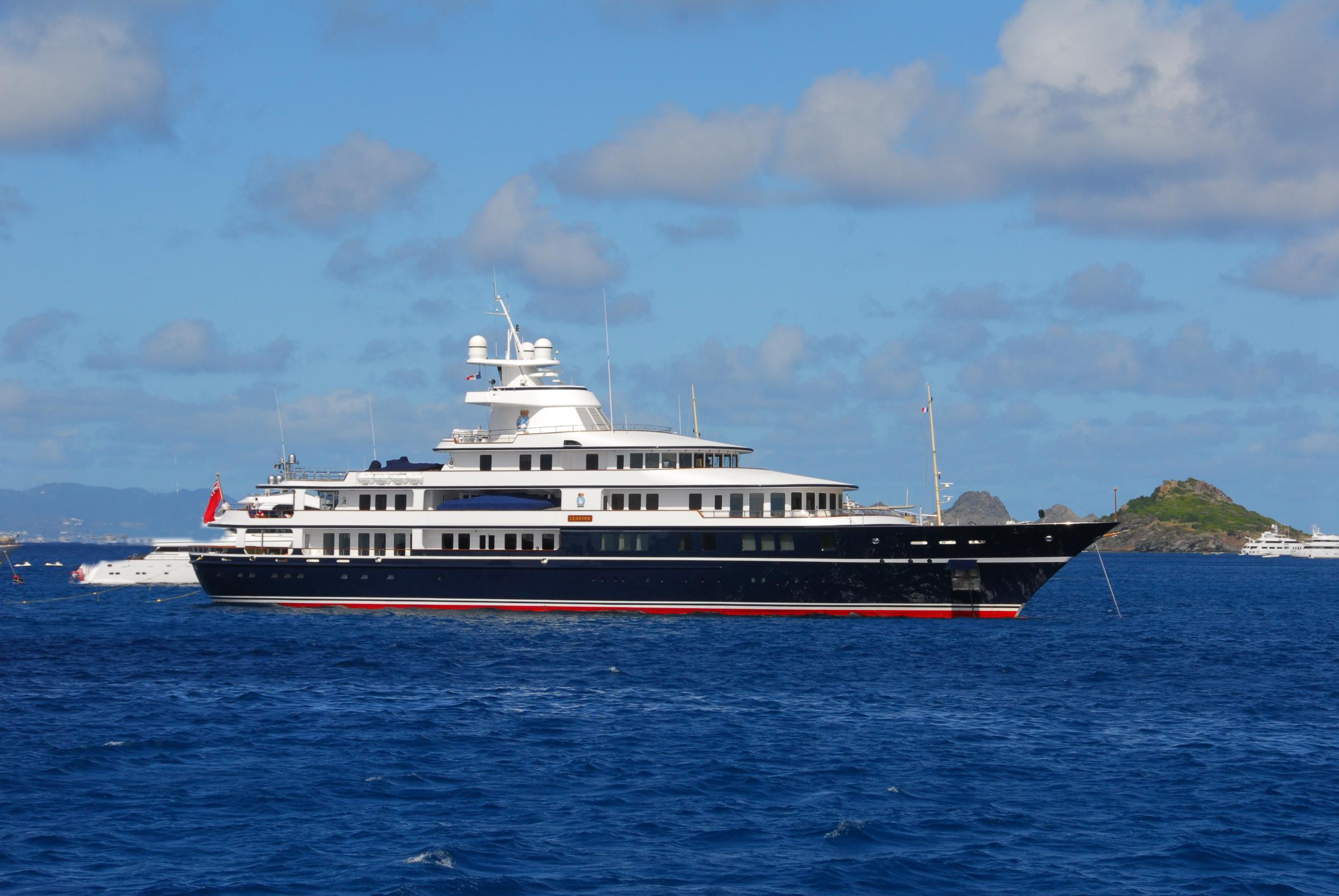 Yacht LEANDER G, Peene-Werft | CHARTERWORLD Luxury Superyacht Charters